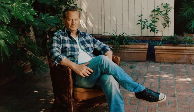 Beloved 'Friends' Actor Matthew Perry Dies at 54 - CelebsFeed